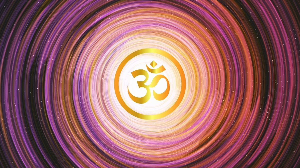 OM - Significance, Health Benefits and Right Way to Chant Om